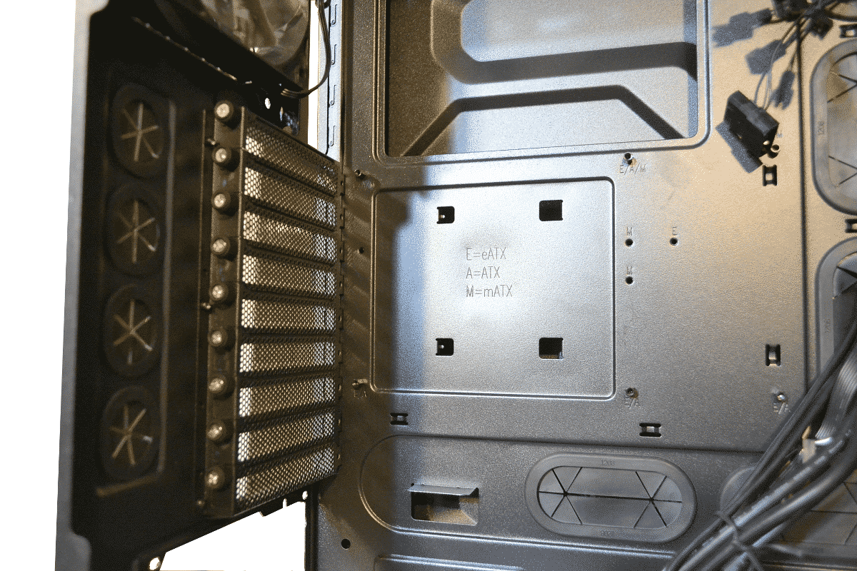 Enermax Thormax Giant Full Tower Case Review | Page 3 of 5 ...