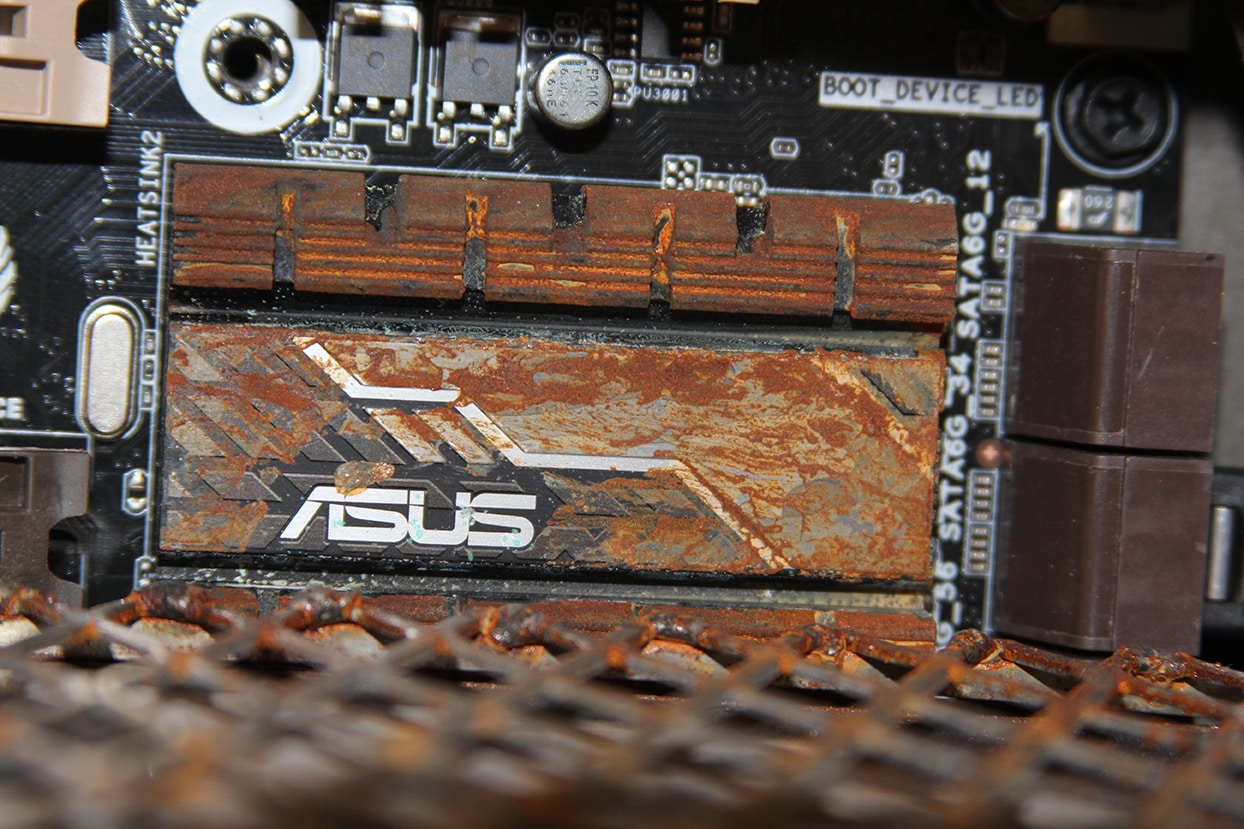 Case Mod Friday: Fallout Vault-Tec Build | ThinkComputers.org