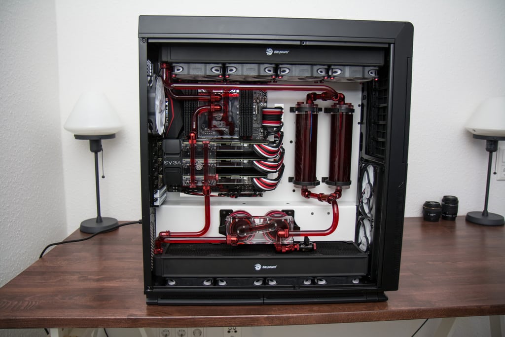 Case Mod Friday: Big Red | ThinkComputers.org