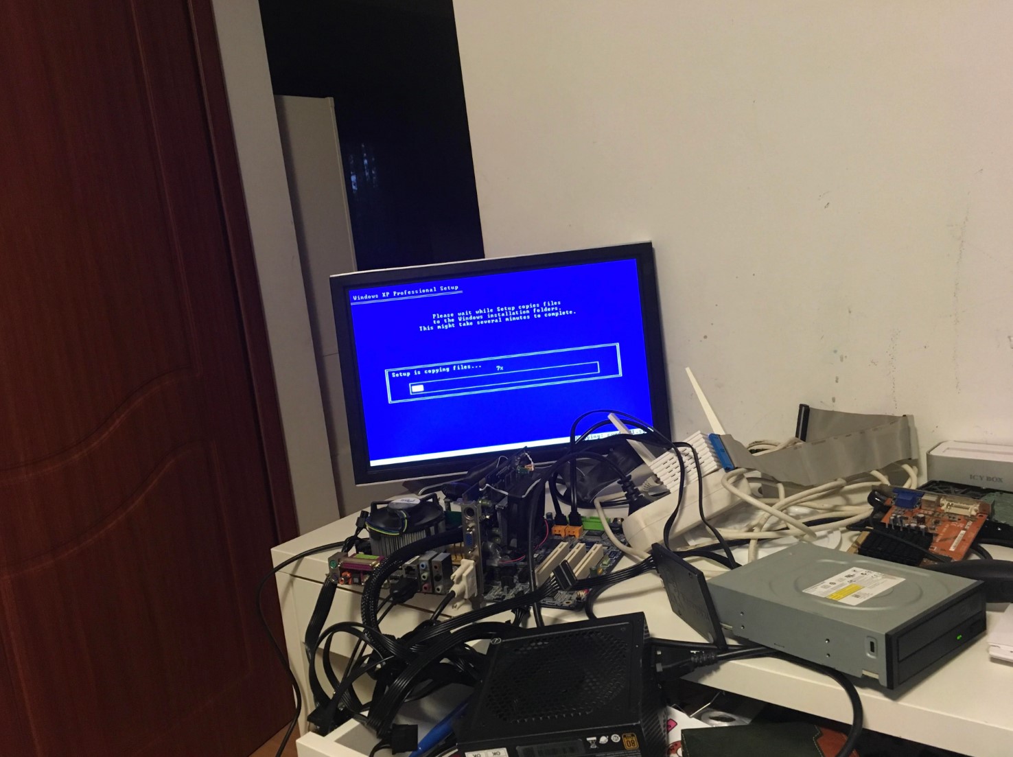 20 of the Worst PC Setups - October 2023 | ThinkComputers.org