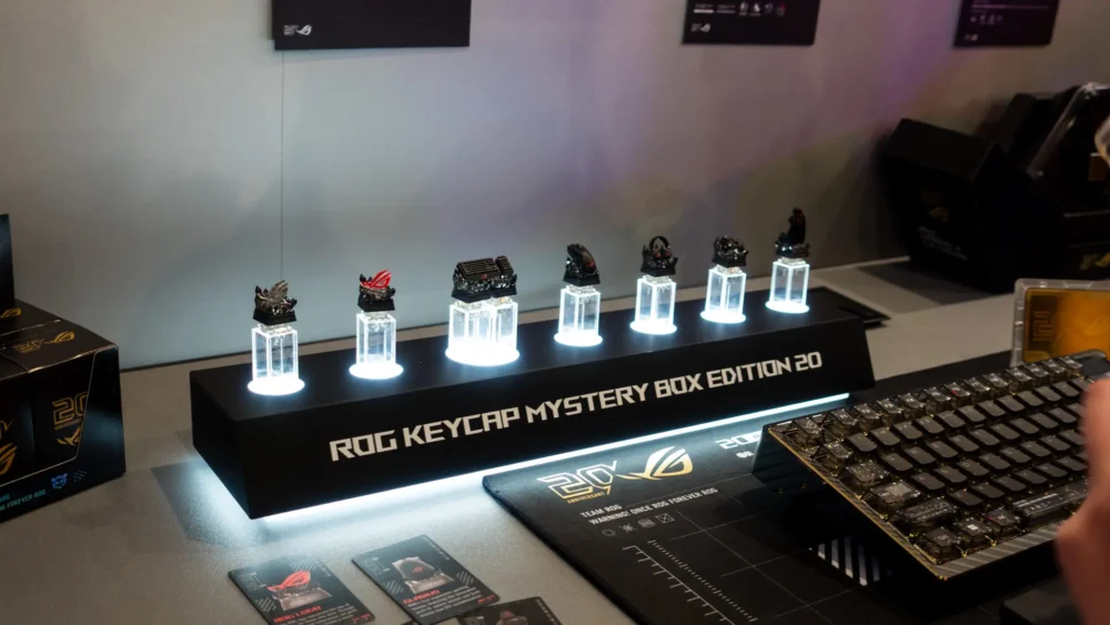 ASUS Shows Off Gold-Plated ROG Harpe II Extreme Mouse with 65K Sensor ...